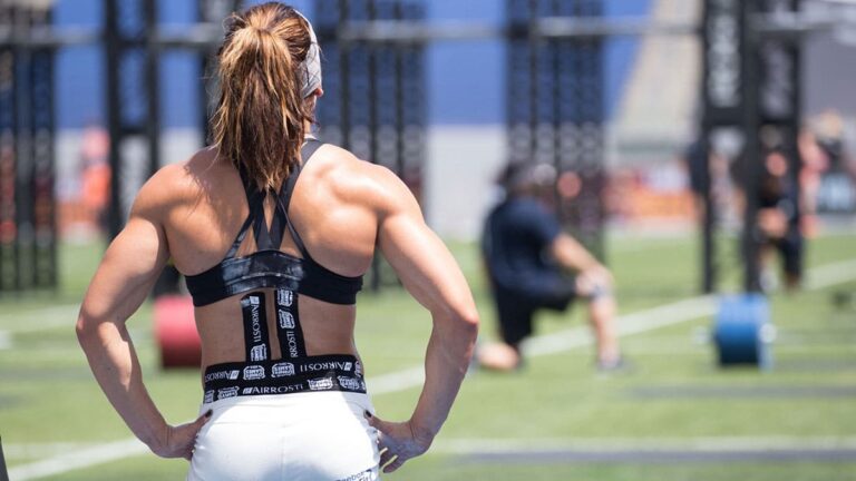Rack Pulls Guide - Muscles Worked, Benefits, Technique and Variations ...