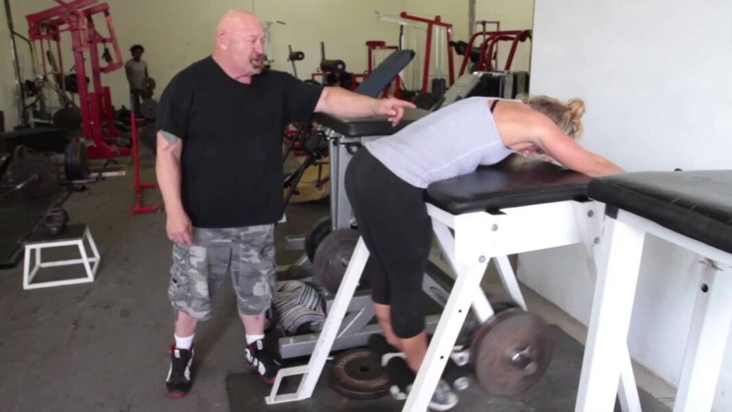 3 Best Benefits of Reverse Hyperextensions | BOXROX