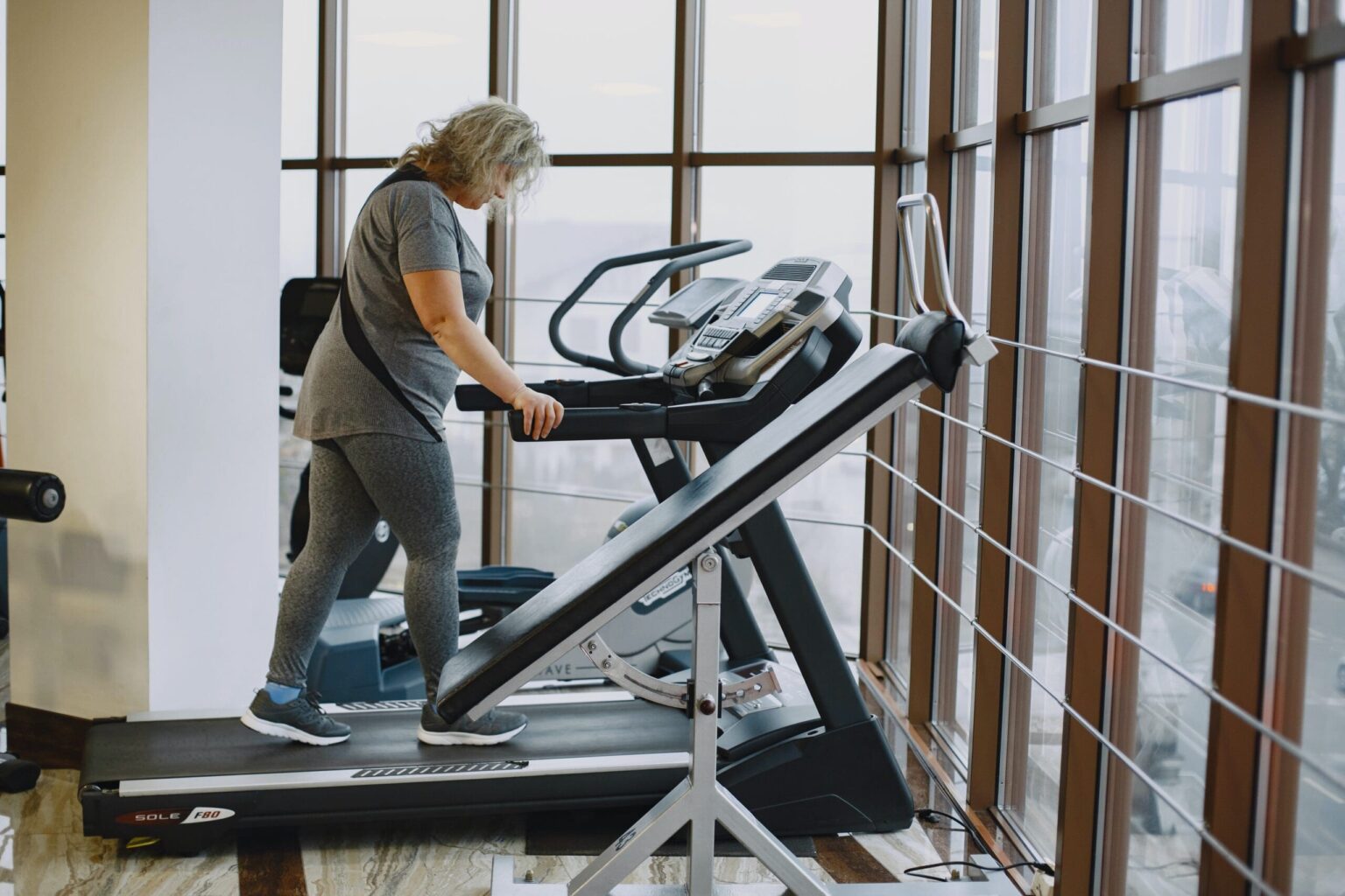 10 Functional Fitness Exercises Tailored for Seniors | BOXROX