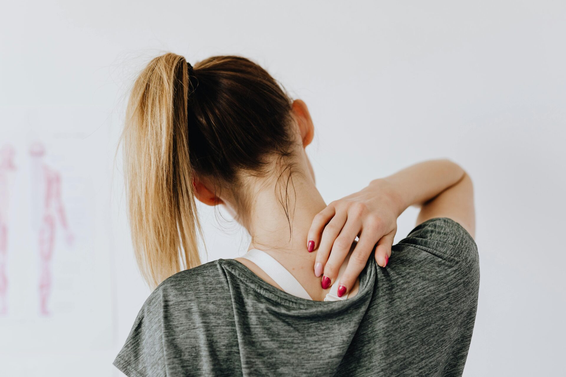 4 Moves to Fix Ugly Head Posture and Drooping Shoulders | BOXROX