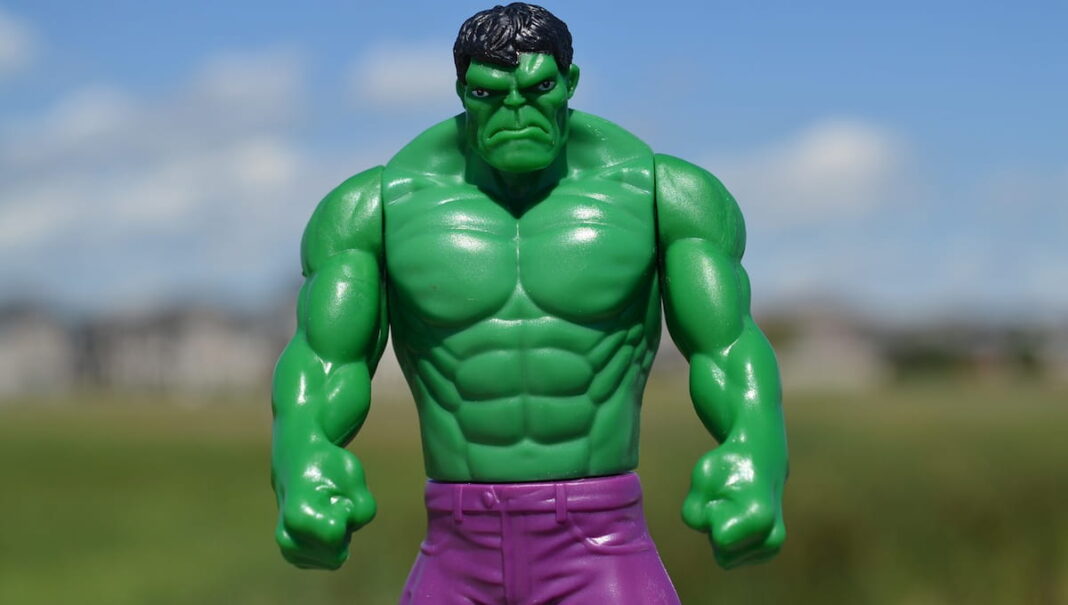 How to Build a Big, Powerful, Superhero Chest | BOXROX