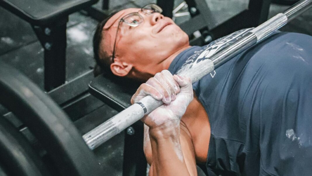 Bench Press vs Dips – Which Builds a Bigger Chest? | BOXROX