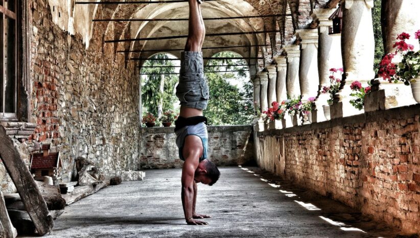 3 Top Benefits of Handstand Holds | BOXROX