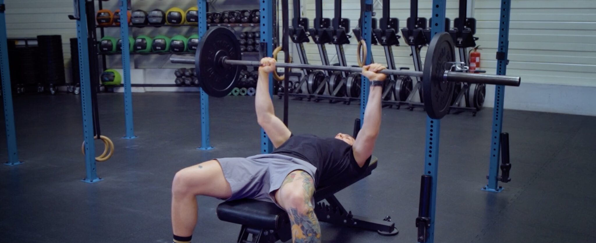 Perfecting the Pause Bench Press: Why and How | BOXROX