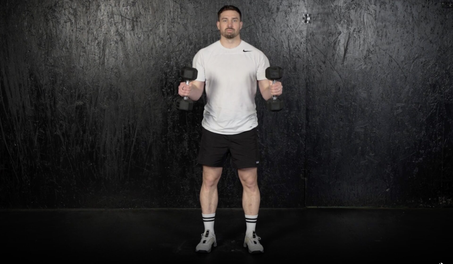 Zottman Curls vs Hammer Curls: Which is the Best for Bigger Arms? | BOXROX